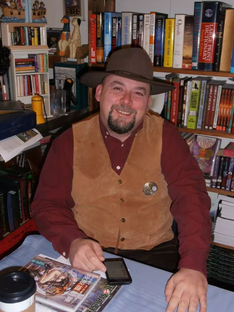 Wolfpack Publishing Signs David Boop